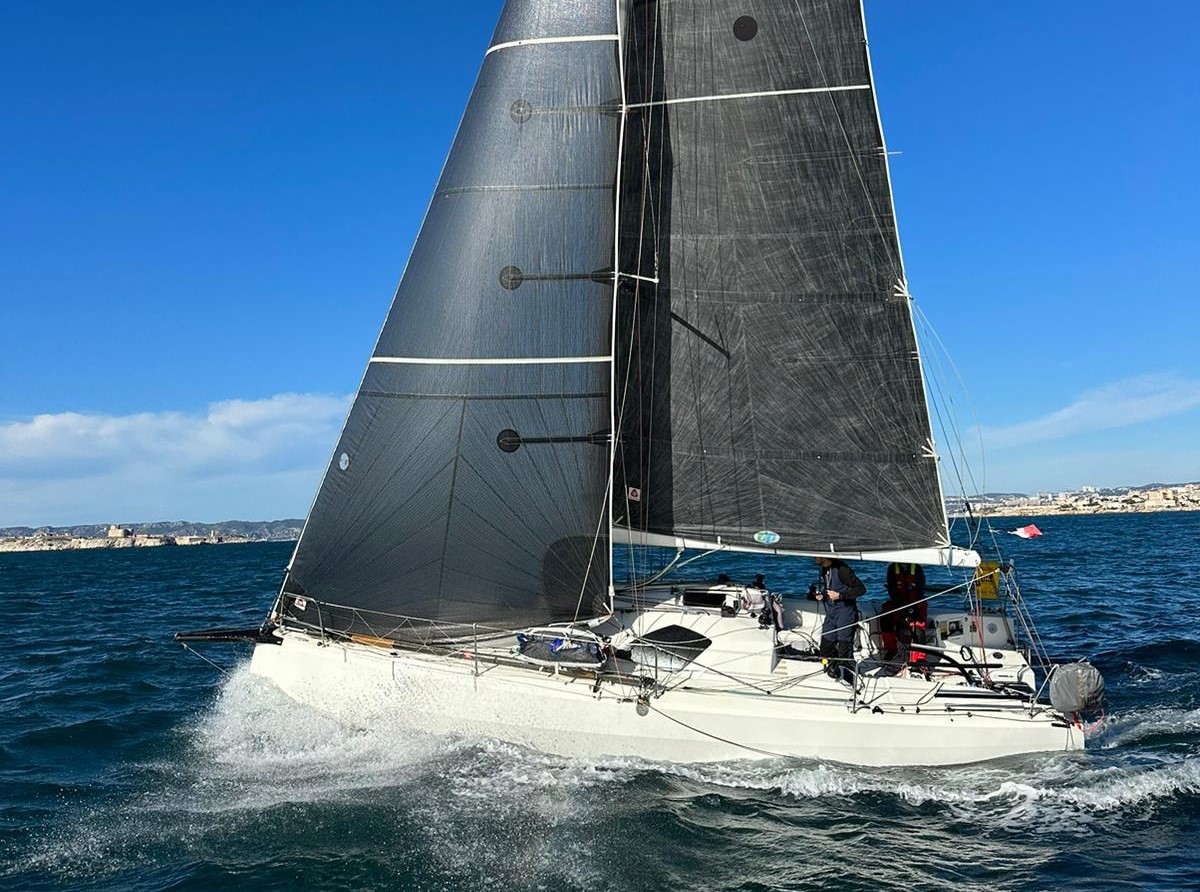 SUN FAST 3300 - ATOUT NAUTISME